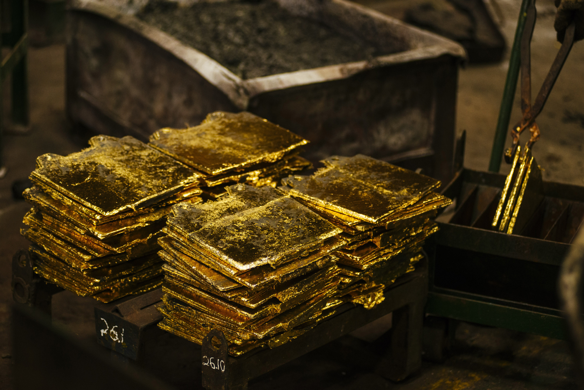 Understanding Consumer and Industrial Demand for Gold - Tavex Bullion